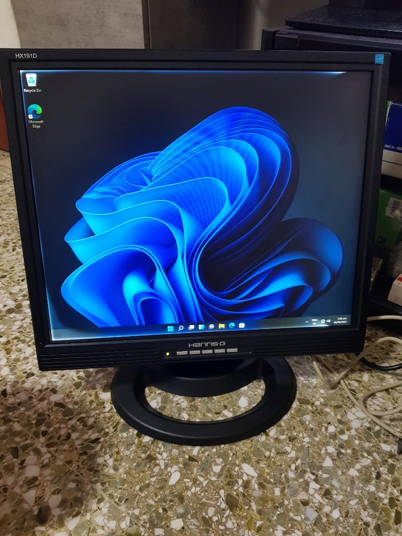 Free Working Monitor With LCD Defects, Computers & Tech, Desktops on ...