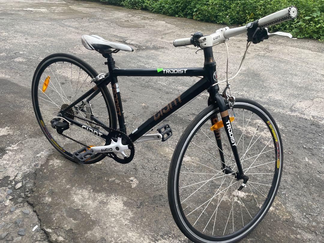 Giant Tradist, Sports Equipment, Bicycles & Parts, Bicycles on Carousell