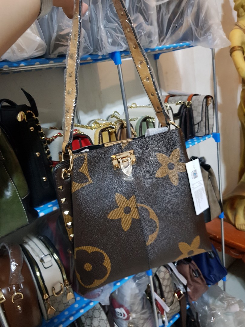 How r u 2 way bag, Women's Fashion, Bags & Wallets, Cross-body Bags on ...