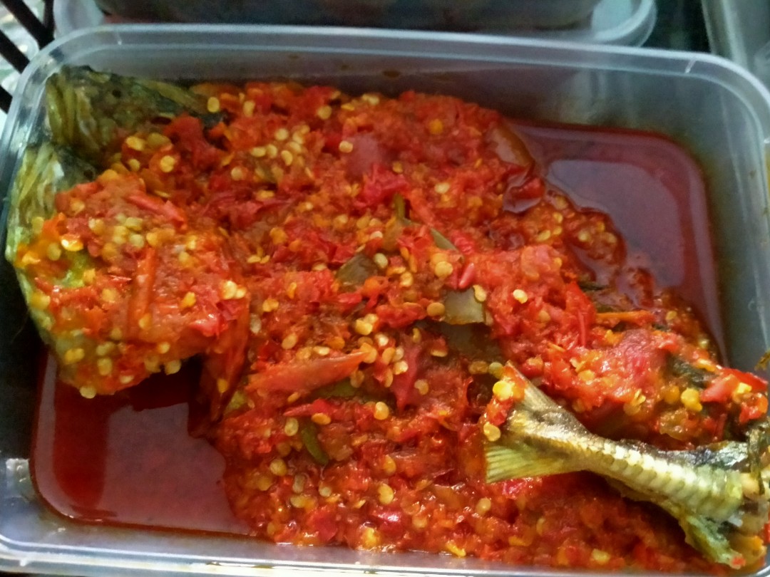 Ikan belado ( fish with belado sauce), Food & Drinks, Local Eats on ...