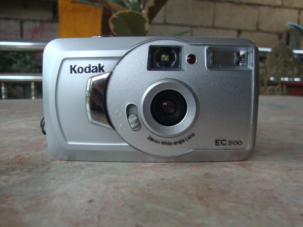 Kodak EC 200 Film Camera, Photography, Cameras on Carousell