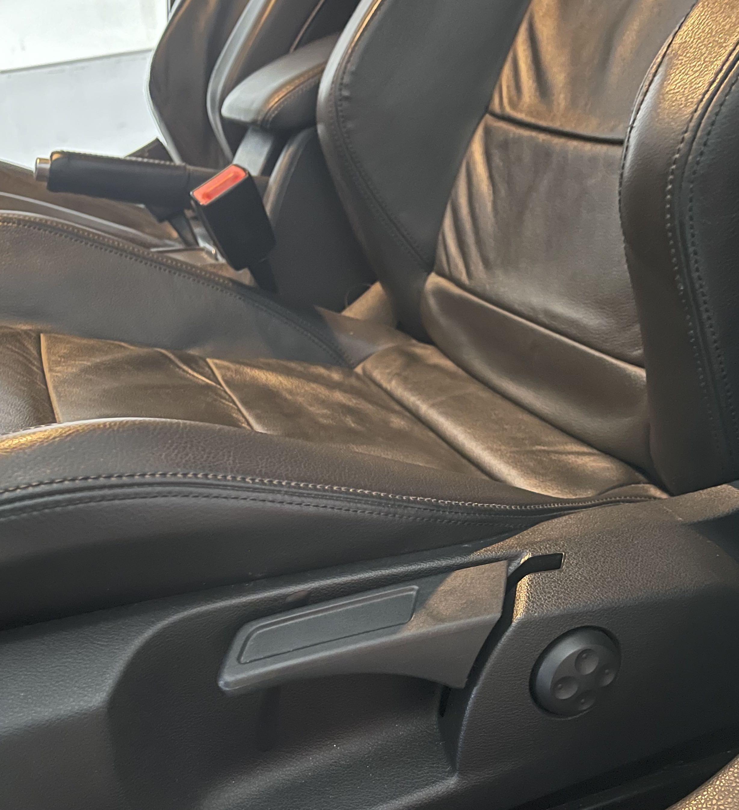 MK6 Golf R semi bucket seats, Car Accessories, Accessories on Carousell