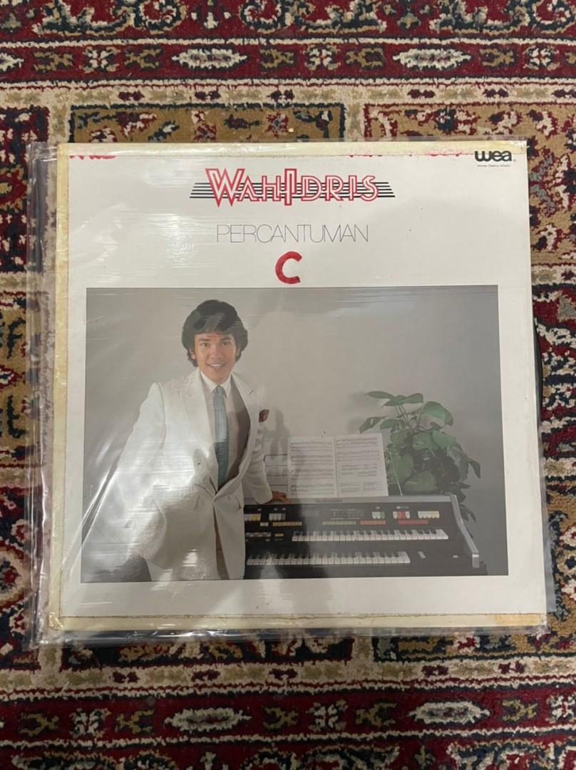 Piring Hitam Wah Idris Percantuman, Hobbies & Toys, Music & Media, CDs ...