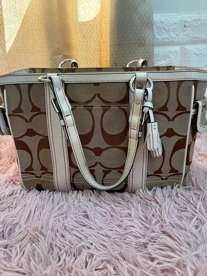 Small size bag, Women's Fashion, Bags & Wallets, Purses & Pouches on ...