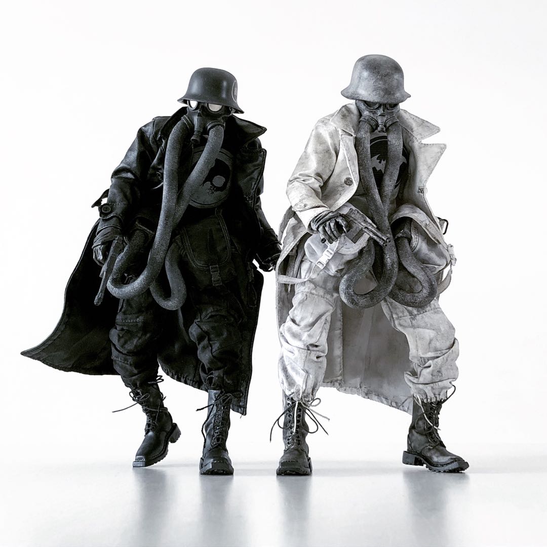 ThreeA 3A 8th Anniversary NW DW NOM Commanders set of 2 World War Robot ...