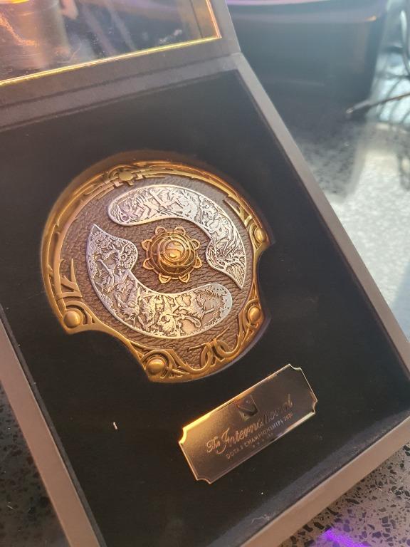 TI 10 Collector's Aegis, Hobbies & Toys, Memorabilia & Collectibles ...