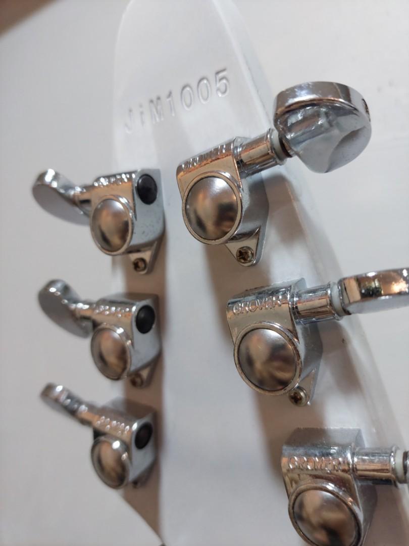 Chibson Flying V with Grover tuners, EMG HZ humbuckers and Floyd Rose ...