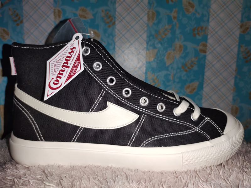 Compass Gazelle Black White Hi/Low, Fesyen Pria, Sepatu , Sneakers di ...