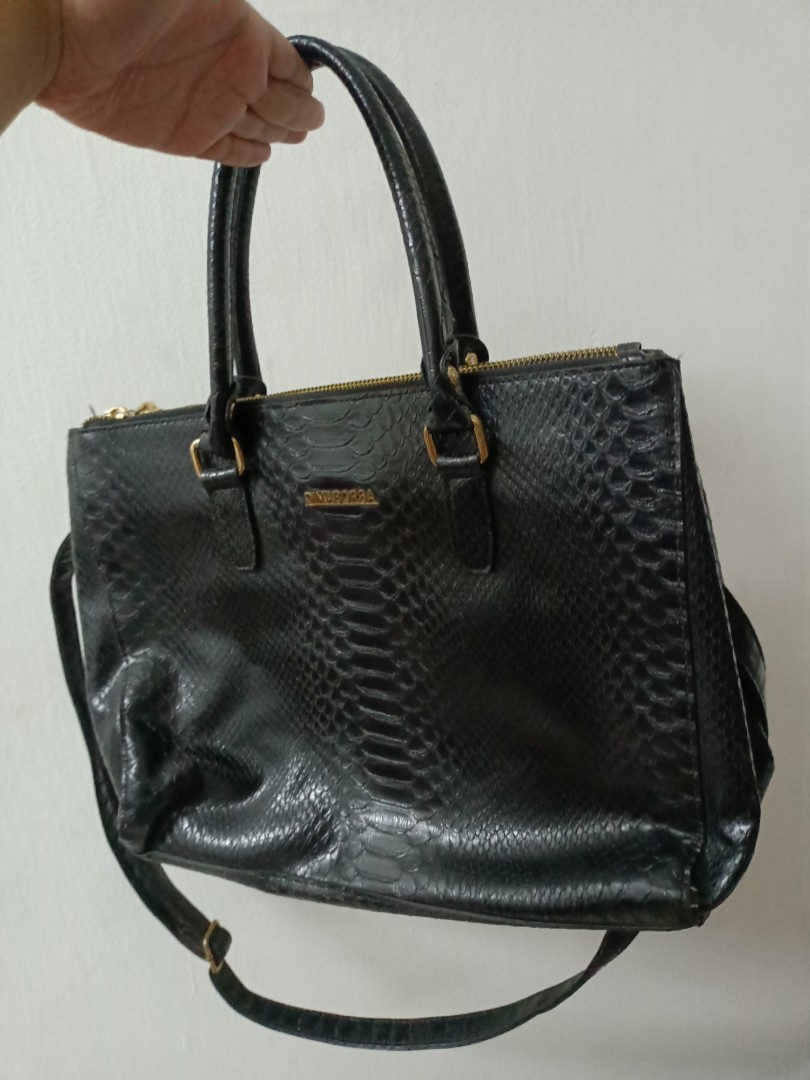 Dima Borsa Two Way Bag, Women's Fashion, Bags & Wallets, Cross-body ...