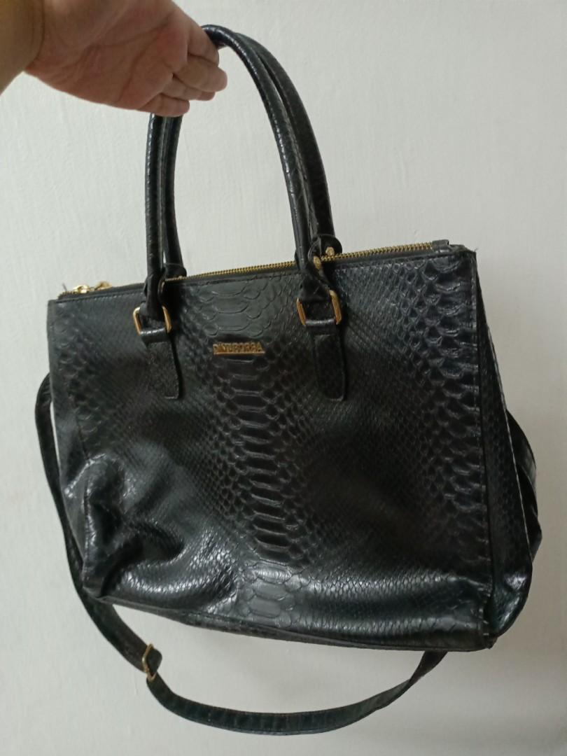 Dima Borsa Two Way Bag, Women's Fashion, Bags & Wallets, Cross-body ...