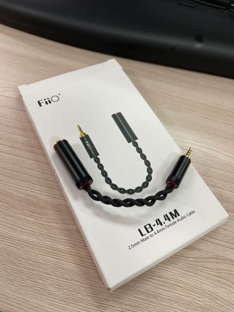 FiiO LB-4.4M 4.4mm Female to 2.5mm Male Balanced Adapter, Audio ...