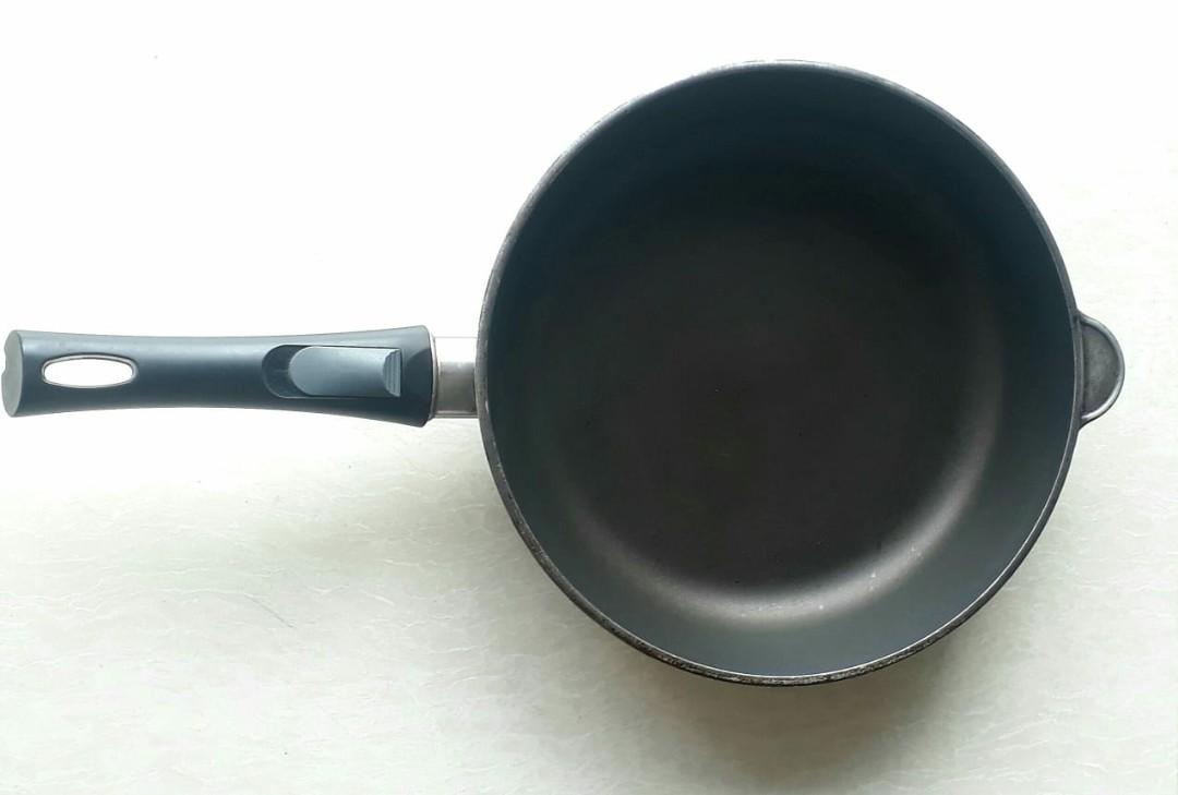 High quality Cast Iron Pans . IKEA., Furniture & Home Living ...