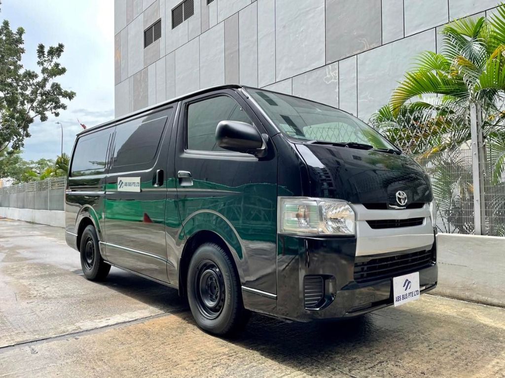 Toyota Hiace Turbo 5DR Manual, Cars, Commercial Vehicles, Used on Carousell