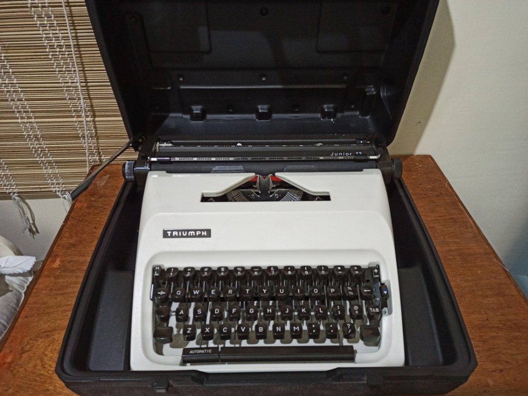 Vintage Triumph junior 12 typewriter, Computers & Tech, Printers ...