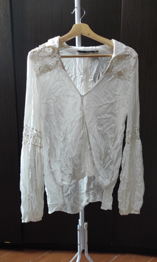 Zara peasant bohem top, Fesyen Wanita, Pakaian Wanita, Atasan di Carousell