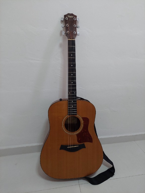 Acoustic Taylor Guitar (model 110e), Hobbies & Toys, Music & Media ...