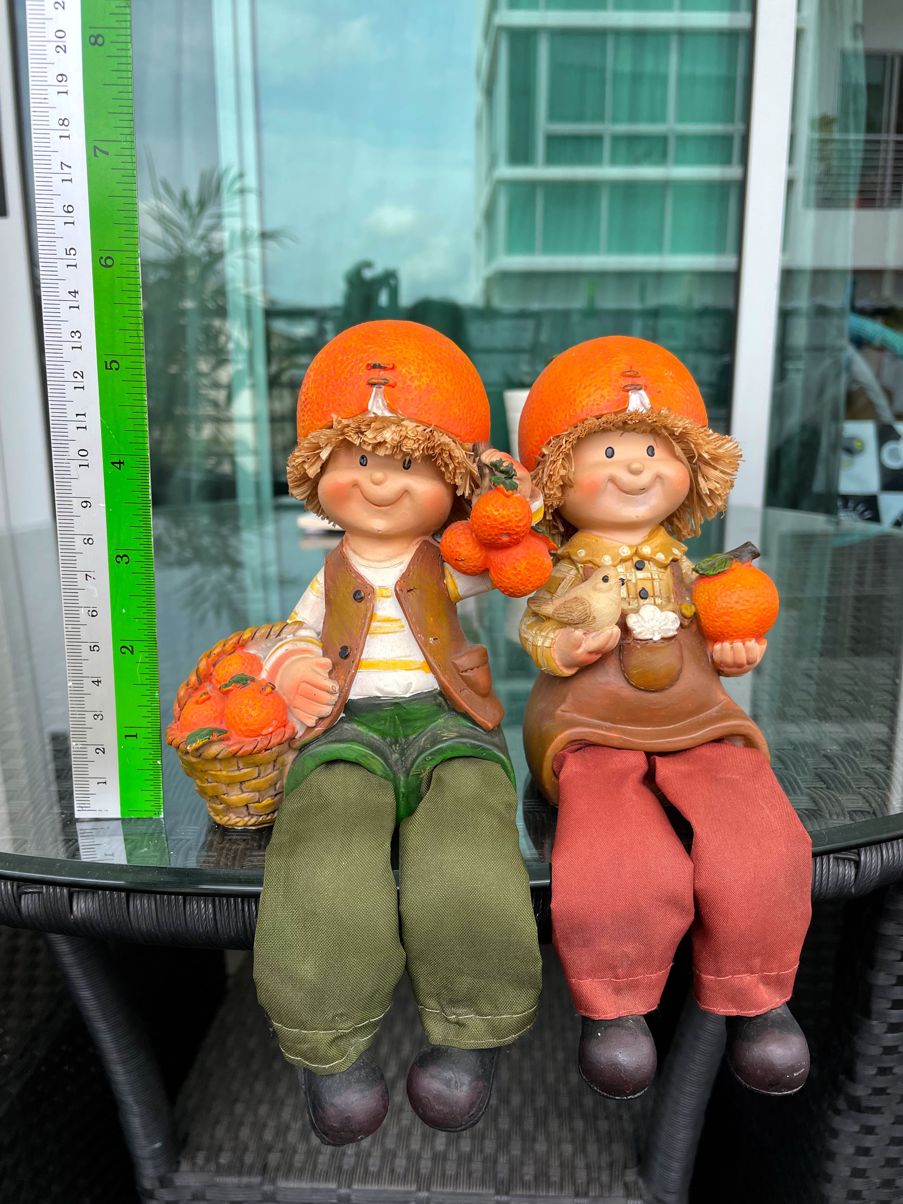 Home Decor Figurines - Happy couple , Furniture & Home Living, Home ...