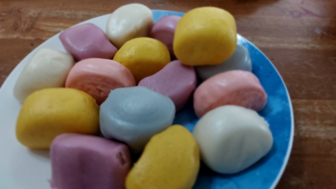 Friut and vege milk finger mantou, Food & Drinks, Homemade Bakes on ...