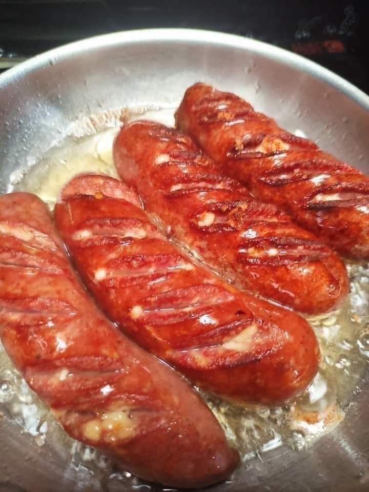 Hungarian Sausage (Cheesy & Spicy), Food & Drinks, Chilled & Frozen ...