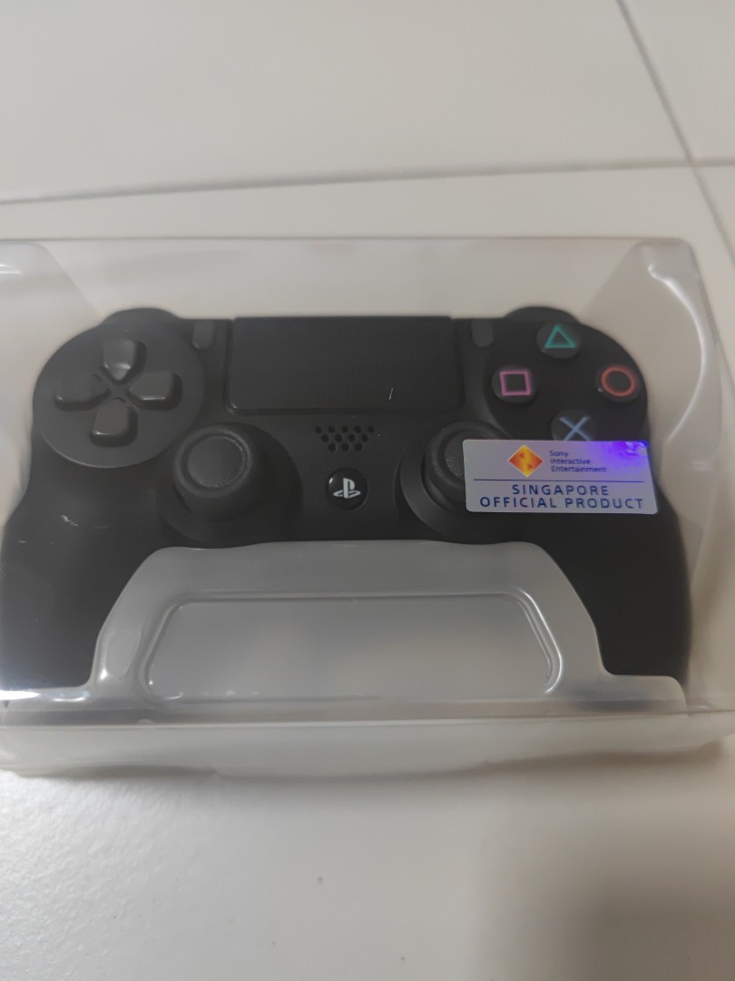 Selling used original PS4 Dualshock controller, Video Gaming, Gaming ...