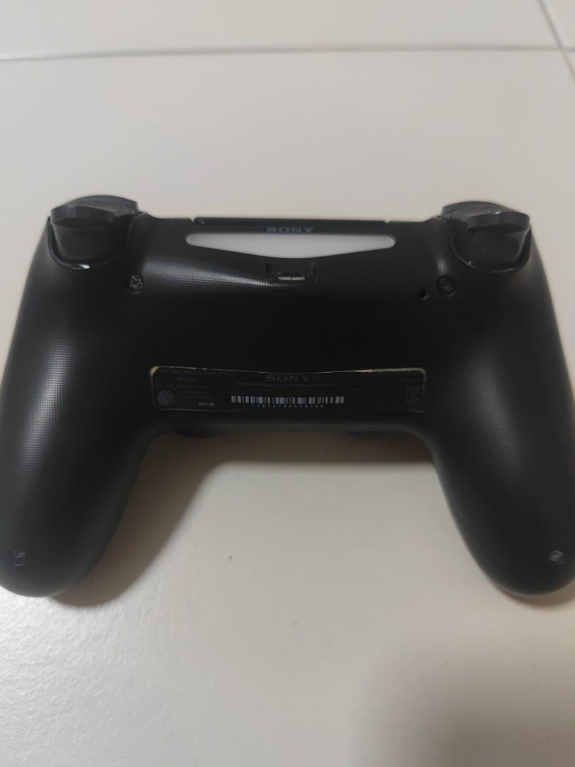Selling used original PS4 Dualshock controller, Video Gaming, Gaming ...