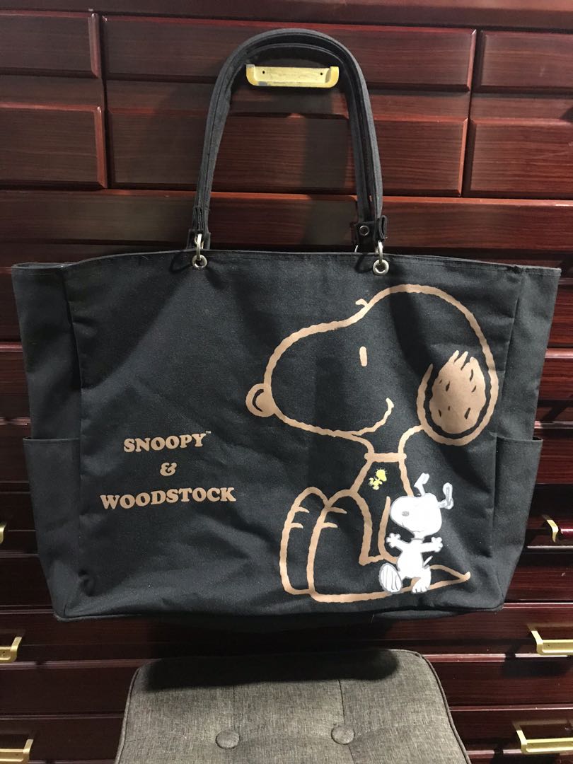 Snoopy traveling bag, Women's Fashion, Bags & Wallets, Tote Bags on ...