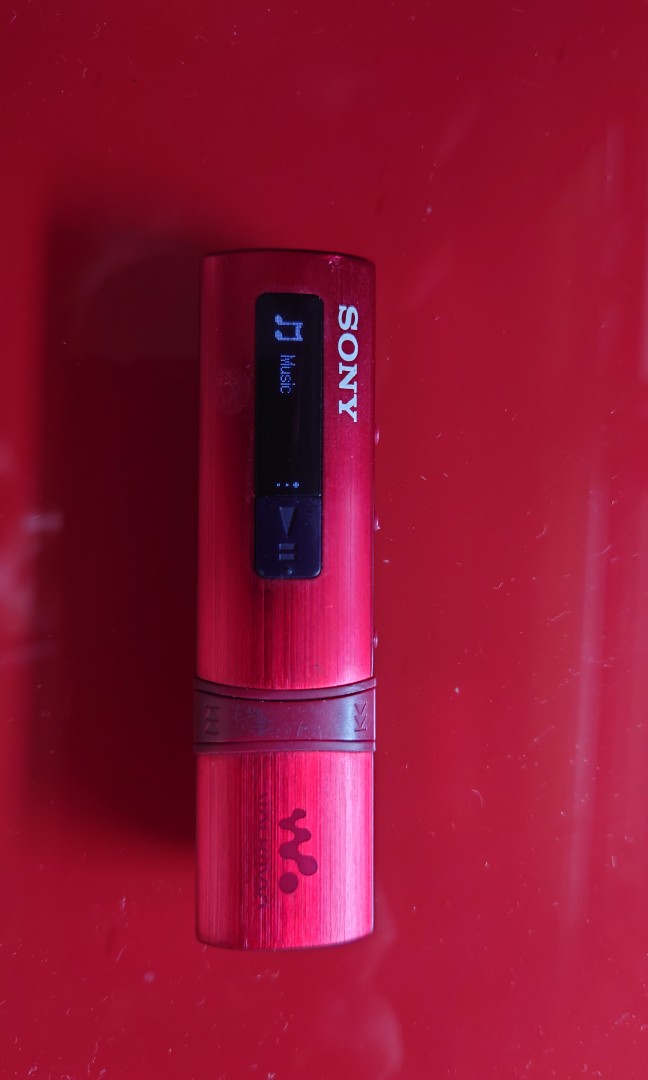 Sony Walkman NWZ-B183F Music Player, Audio, Portable Music Players on ...