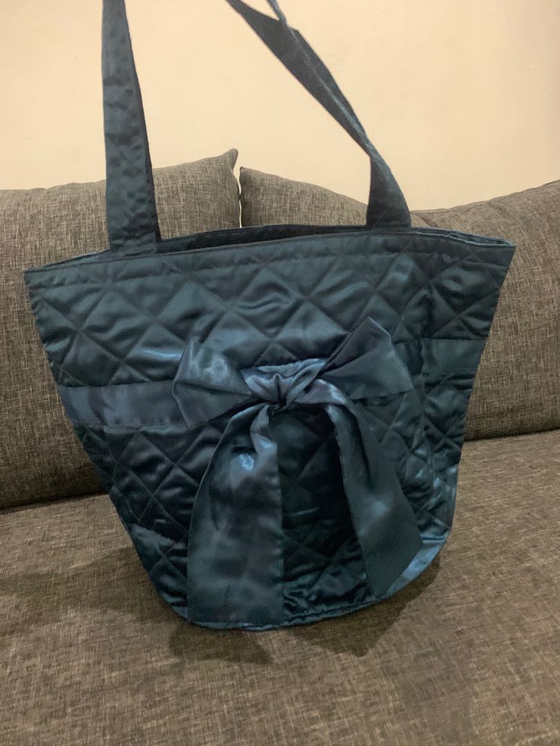 Tas Nilon, Fesyen Wanita, Tas & Dompet di Carousell