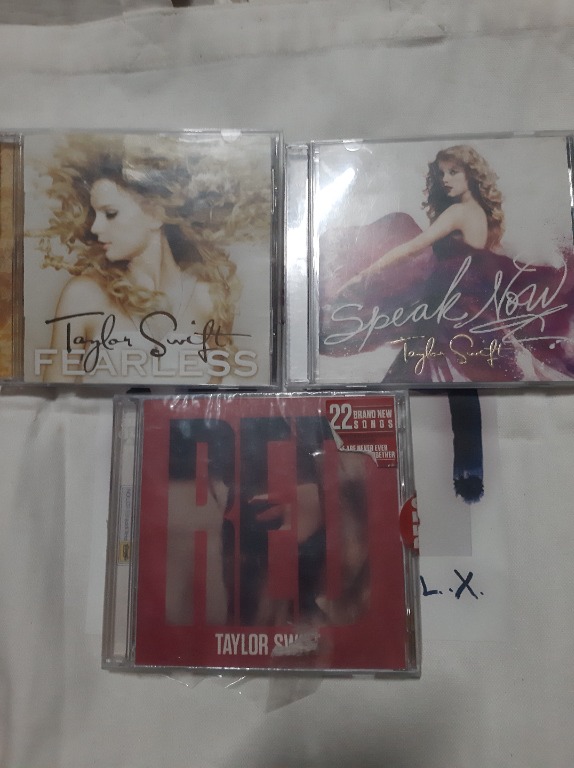 Taylor Swift bundle album; speak now, fearless, red, Hobbies & Toys ...