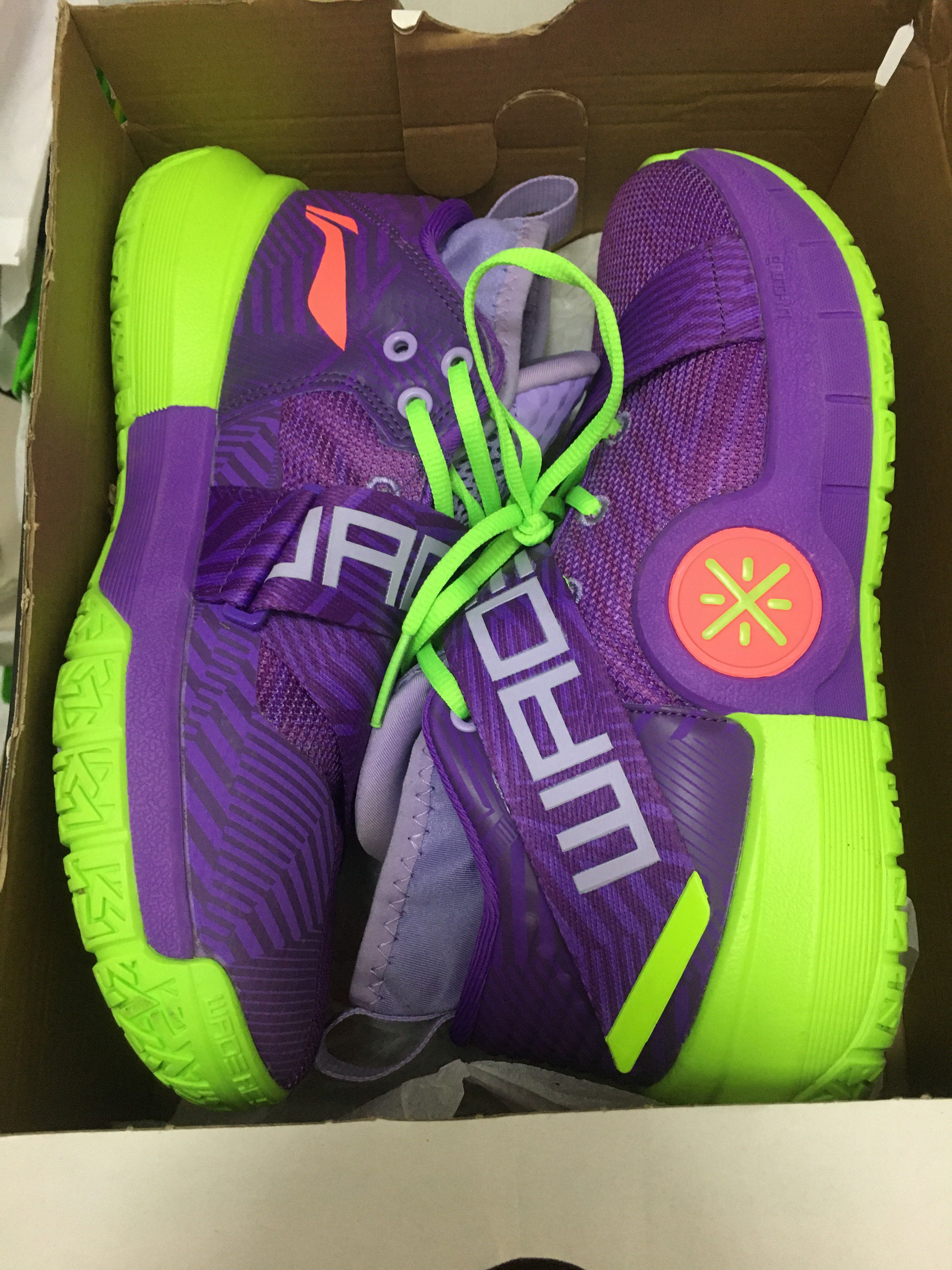 Wade AC 7 Basketball Shoe, Men's Fashion, Footwear, Sneakers on Carousell