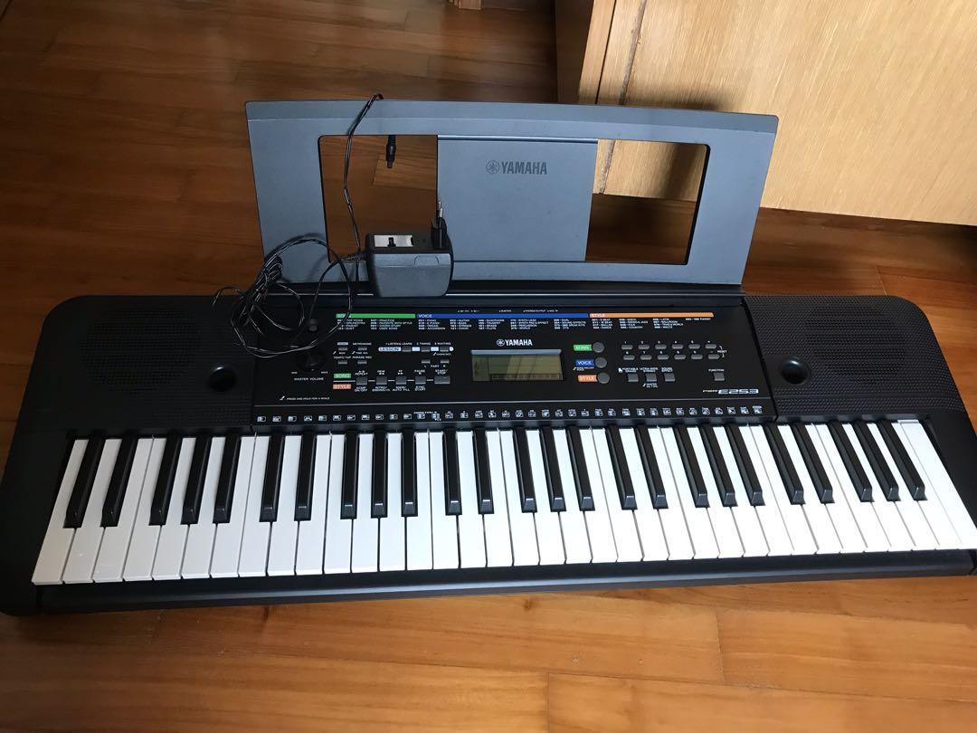 Yamaha Keyboard, Hobbies & Toys, Music & Media, Musical Instruments on ...