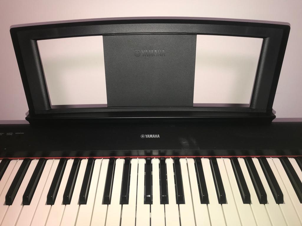 Yamaha Piaggero NP11 61-Key Lightweight Compact Portable Keyboard ...