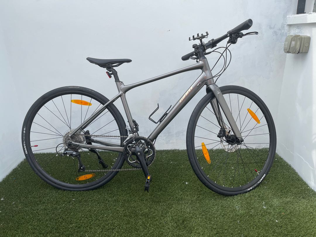 Giant Hybrid Fastroad SL3 metallic black, Sports Equipment, Bicycles ...