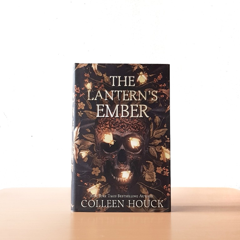 [HB] The Lantern's Ember by Colleen Houck, Hobbies & Toys, Books & Magazines, Fiction & Non ...