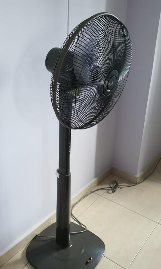 KDK M40KS stand fan with remote control and adjustable height ...