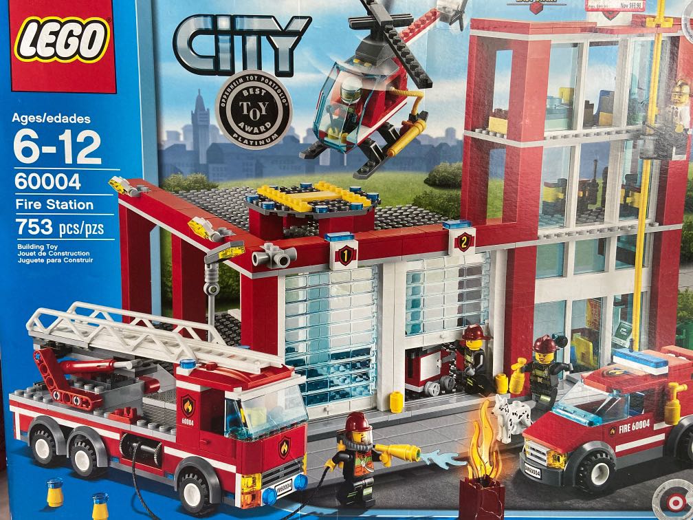 LEGo fire station 60004, Hobbies & Toys, Toys & Games on Carousell