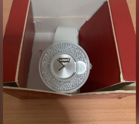 Levi’s watch, Women's Fashion, Watches & Accessories, Watches on Carousell