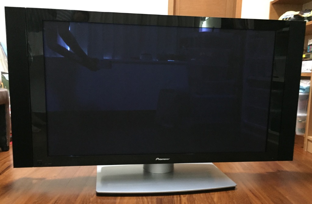 Pioneer 43 inch Plasma TV, Furniture & Home Living, Furniture, TV ...