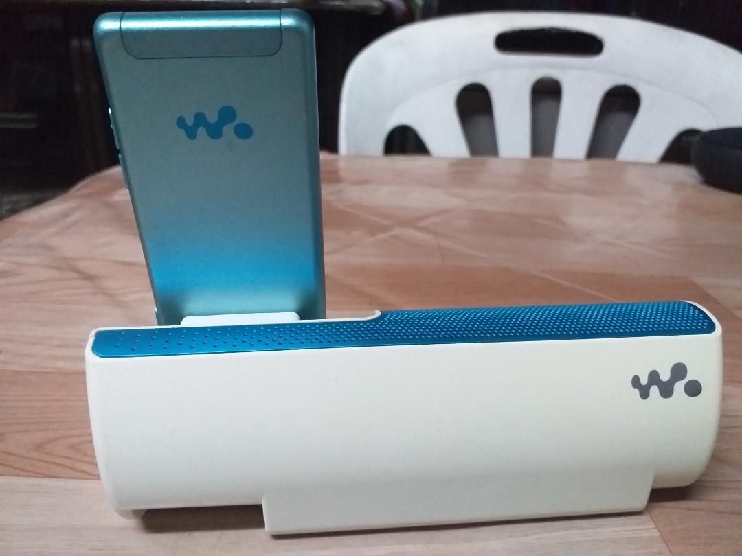 Sony walkman 8gb w/ speaker dock, Audio, Portable Music Players on ...