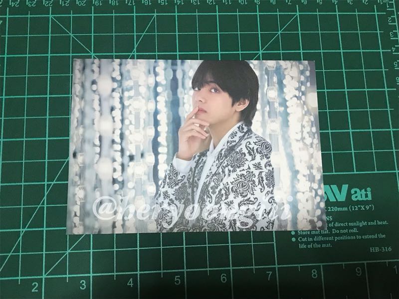 V / Taehyung vtx bts postcard, Hobbies & Toys, Memorabilia ...