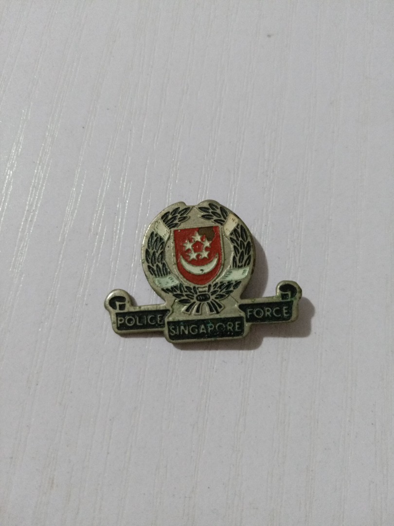 Vintage Singapore police force SPF badge, Hobbies & Toys, Memorabilia ...