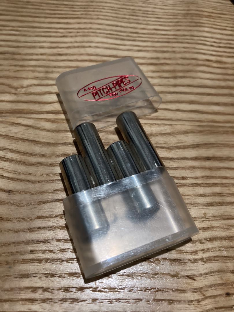 Violin Pitch Pipe, Hobbies & Toys, Music & Media, Musical Instruments ...