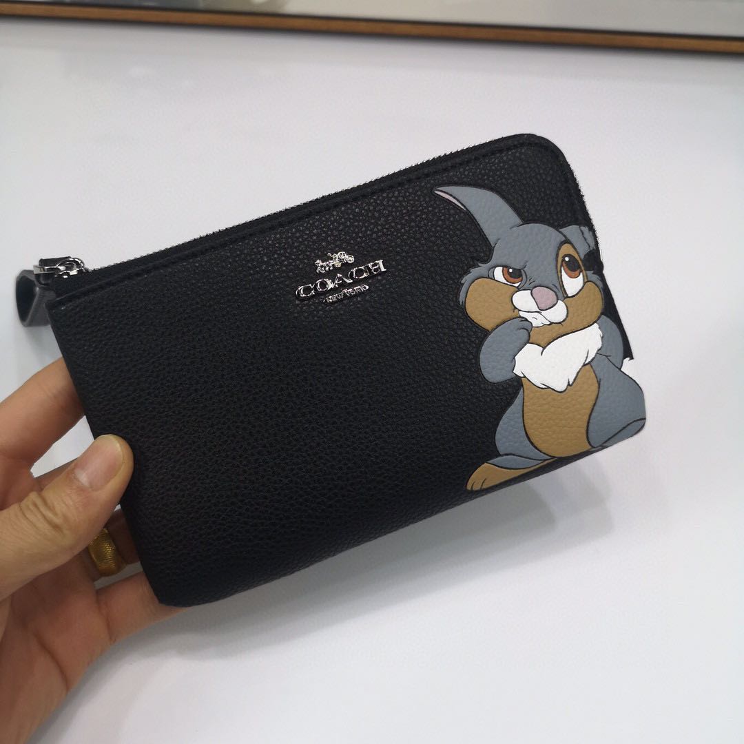 Coach Lady Dumbo/Dalmatian Single zippered coin purse, Women's Fashion ...