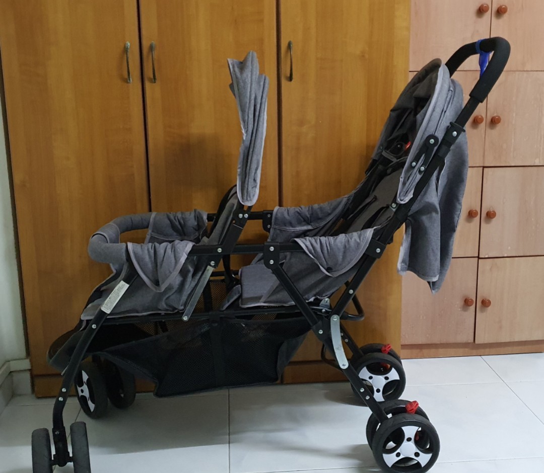 Double/twin stoller, Babies & Kids, Going Out, Strollers on Carousell