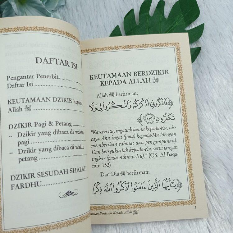 DZIKIR PAGI DAN PETANG COVER BARU (Pocket Size), Hobbies & Toys, Books ...