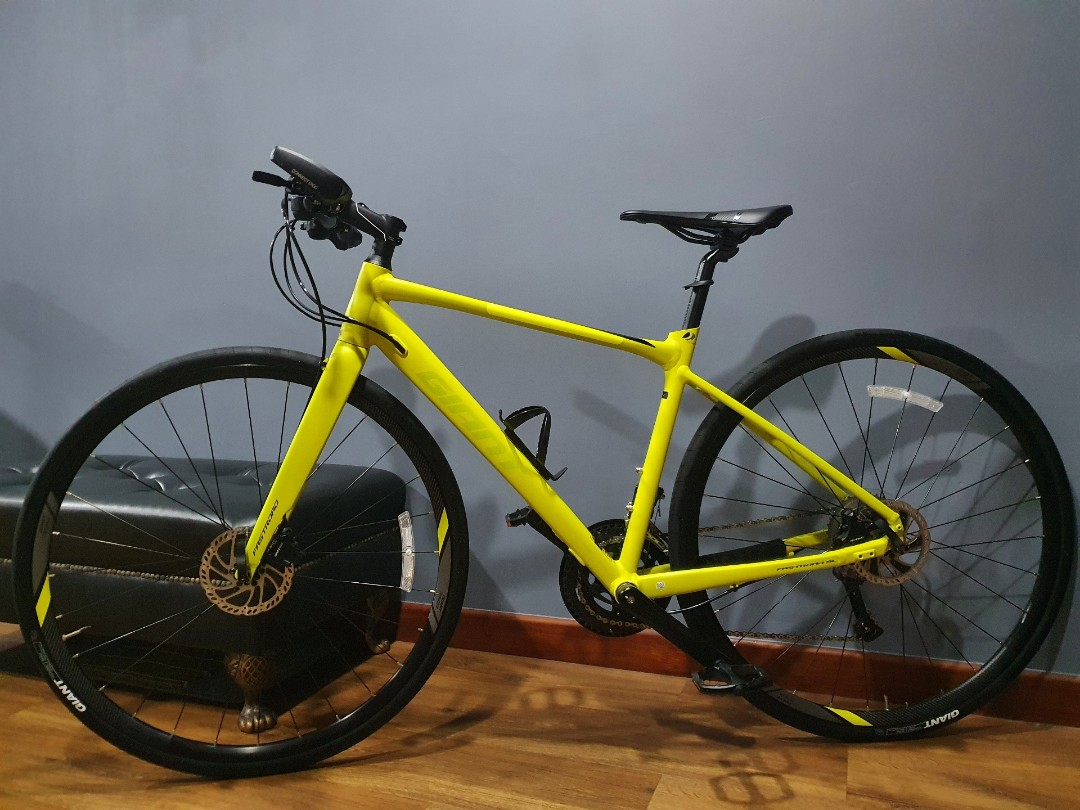 Giant Fastroad SL2, Sports Equipment, Bicycles & Parts, Bicycles on ...