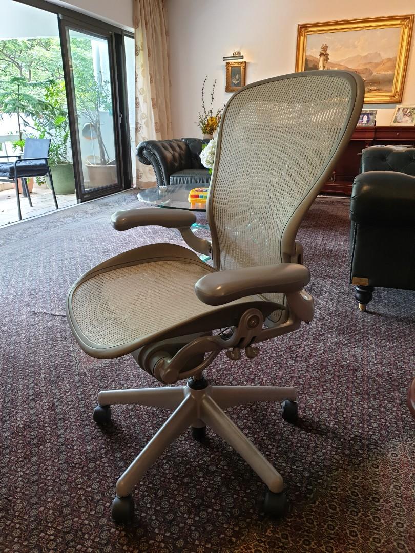 Herman Miller Aeron Fully Loaded Grey/Titanium Desk Chair, Furniture ...