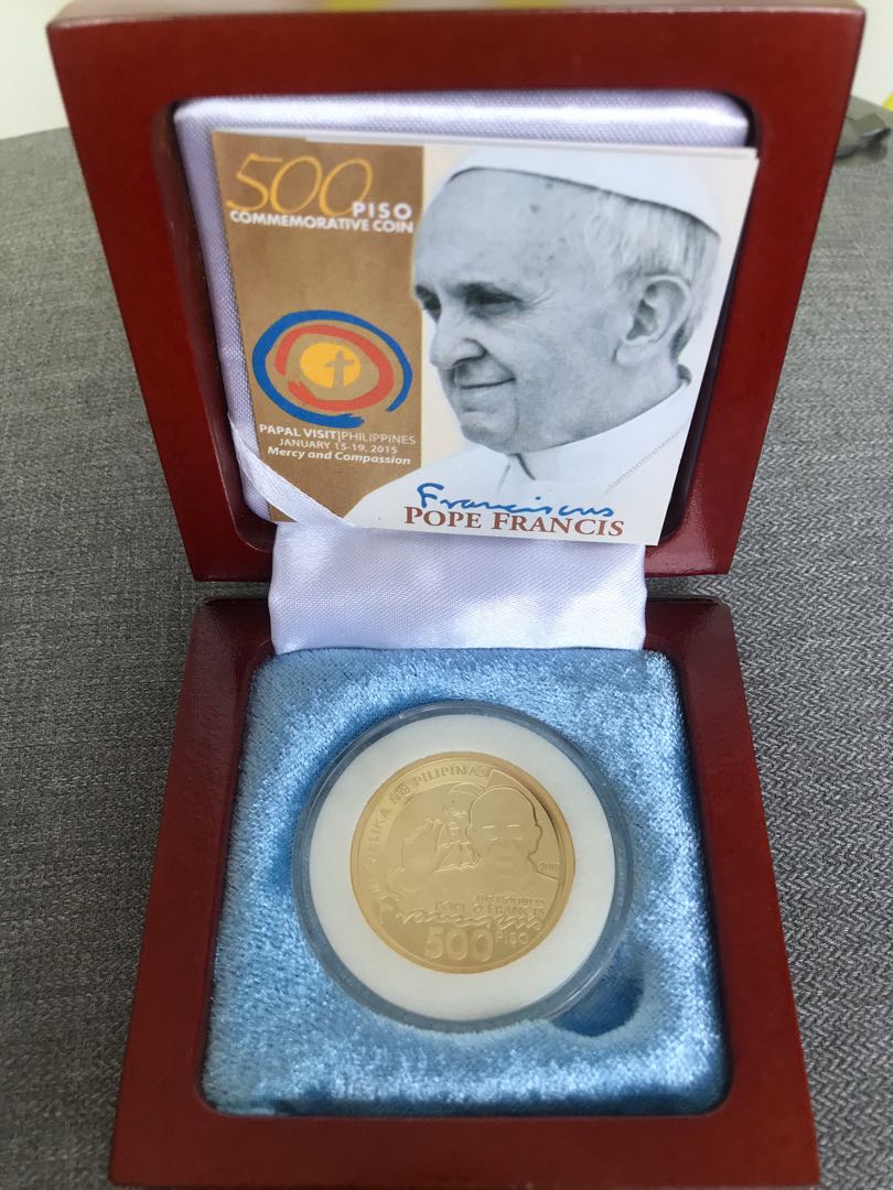 Pope Francis 500-Piso Commemorative Coin, Hobbies & Toys, Memorabilia ...