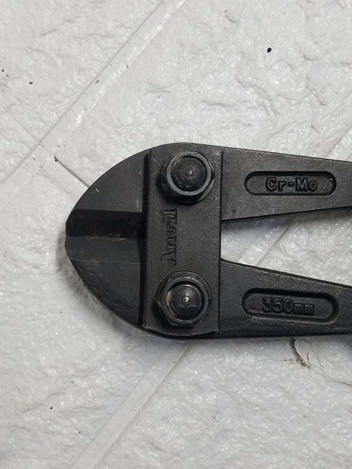 PT18. Anvil 14' Bolt cutter, Commercial & Industrial, Construction ...