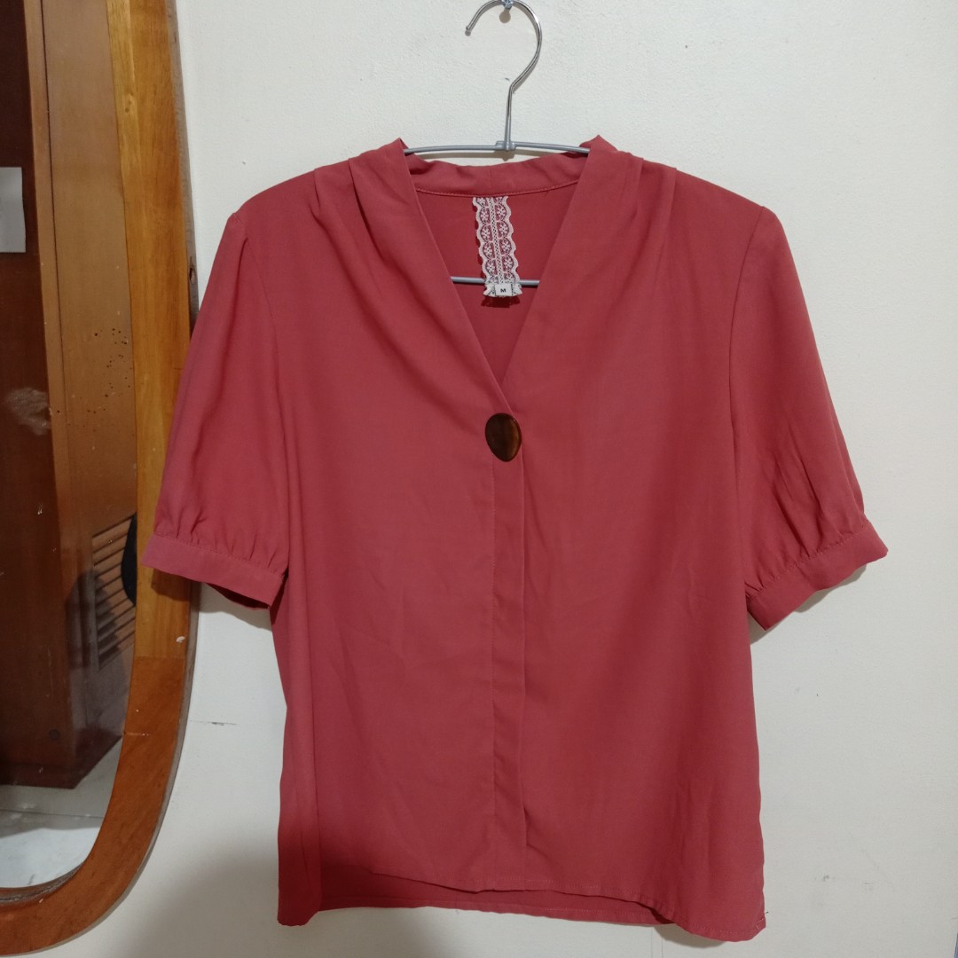 Rust Semi puff top, Women's Fashion, Tops, Blouses on Carousell